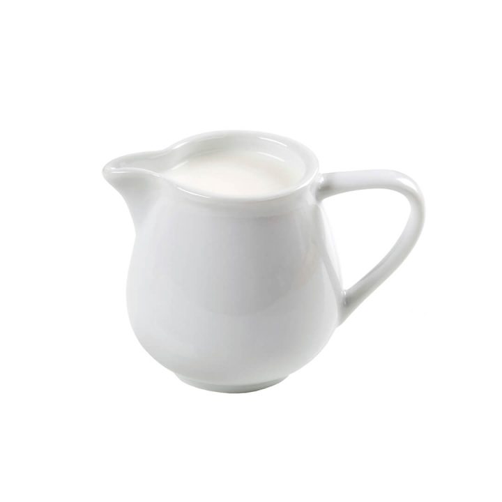 Strawberry Vanilla Ice Cream Cake Recipe | Lyle's Golden Syrup