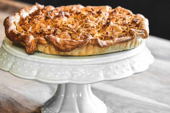 Our Scrumptious Cornflake Tart Recipe | Lyle's Golden Syrup
