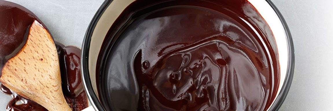 Lyles Deep Chocolate Sauce | Lyle's Golden Syrup