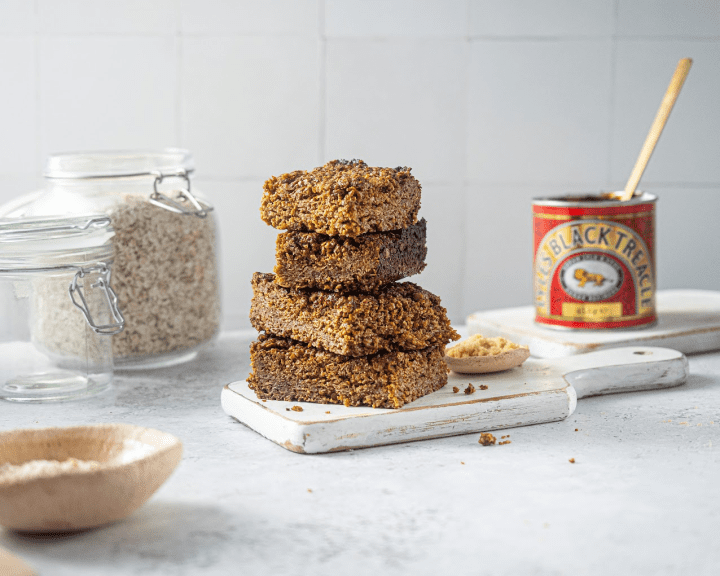 Lyles Treacle Flapjack Recipe | Lyle's Golden Syrup