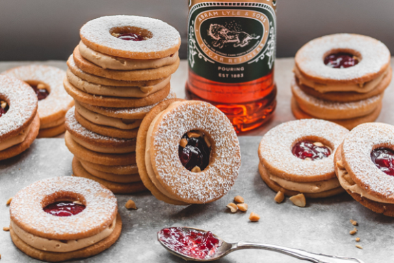 Peanut Butter Jelly Jammy Dodgers Recipe | Lyle's Golden Syrup