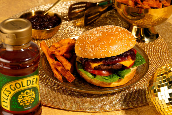 Lyle's Caramelised Red Onion Chutney and Chilli Burger Relish - T&L Syrups